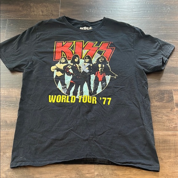 Kiss | Shirts | Kiss World Tour 77 Black Tshirt | Poshmark